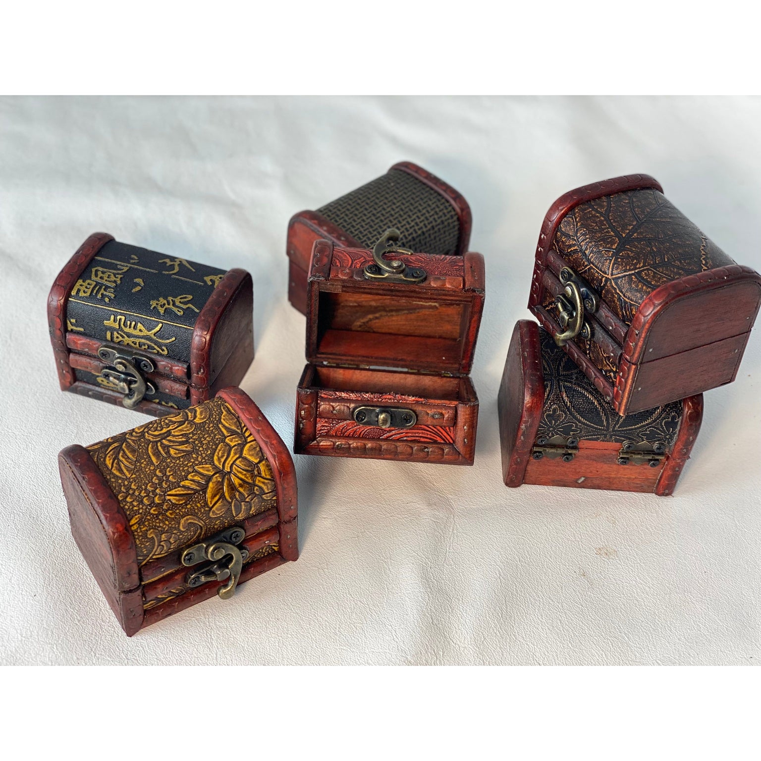 Handcrafted Leather Goods — Leather Unlimited